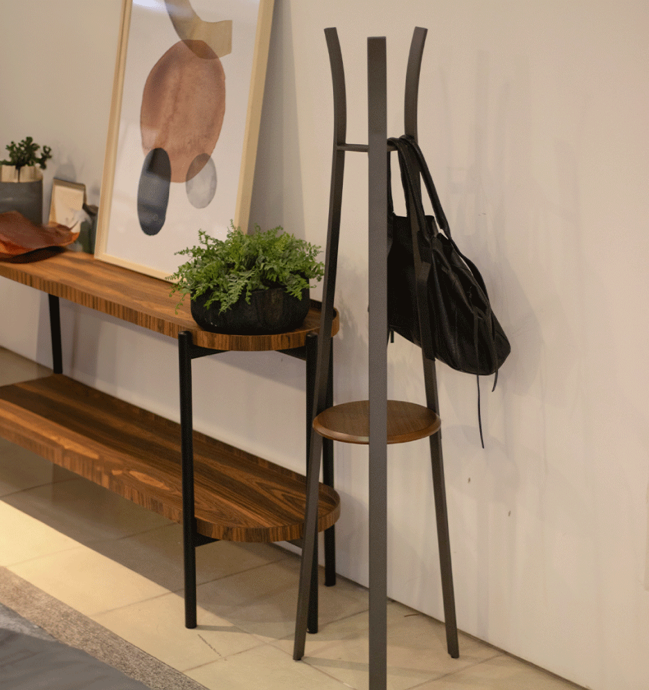 Cabideiro Tripé - Aço Carbono - Altura 170cm